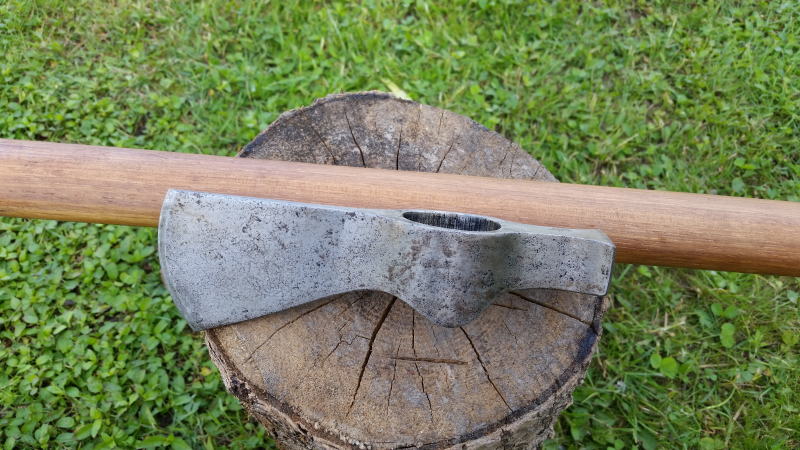 Bushcraft & Survival Axt, TOP 7 - Beile und Äxte für Outdoor, Camping,